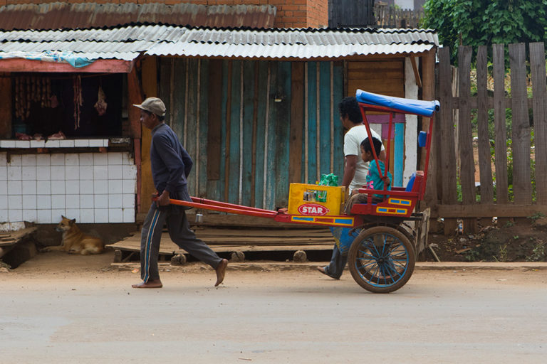 Pousse-Pousse - MadaMagazine